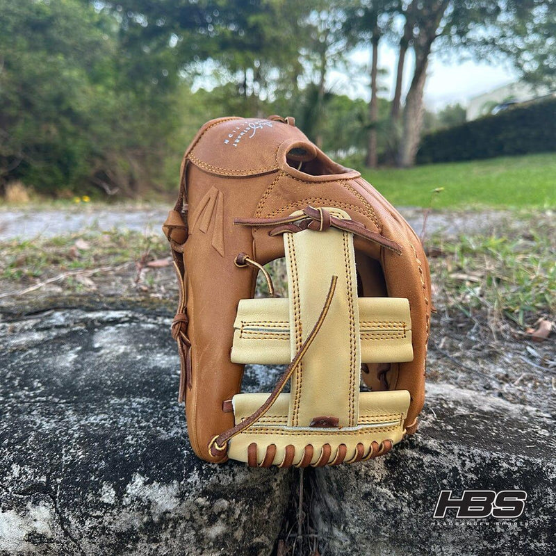 Easton Professional Collection 11.75" Morgan Stuart Fastpitch Softball ...